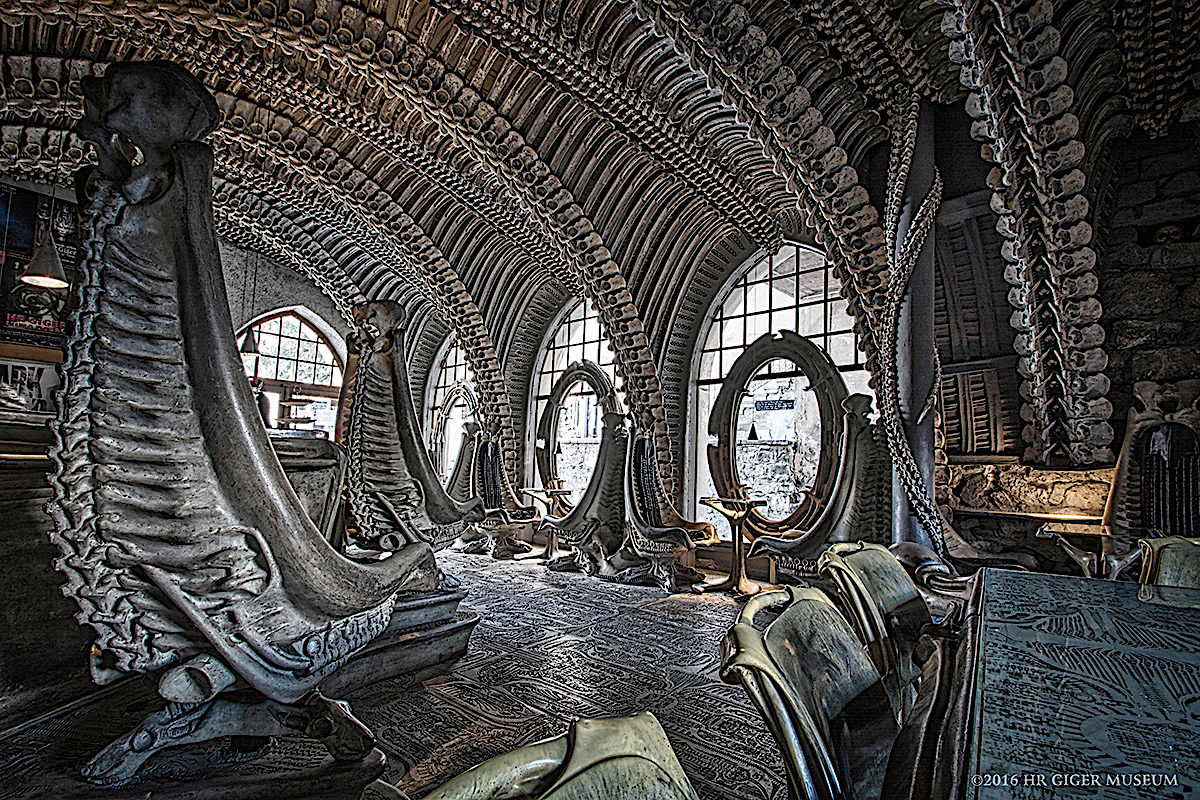 giger bar copy – ultrawolvesunderthefullmoon